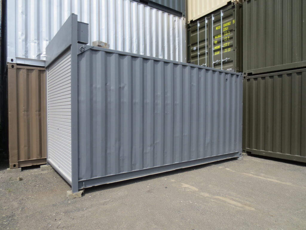 40Fカット物シャッター付倉庫！20Fサイズ（6m）で入口に新規シャッターが付いてこの価格！