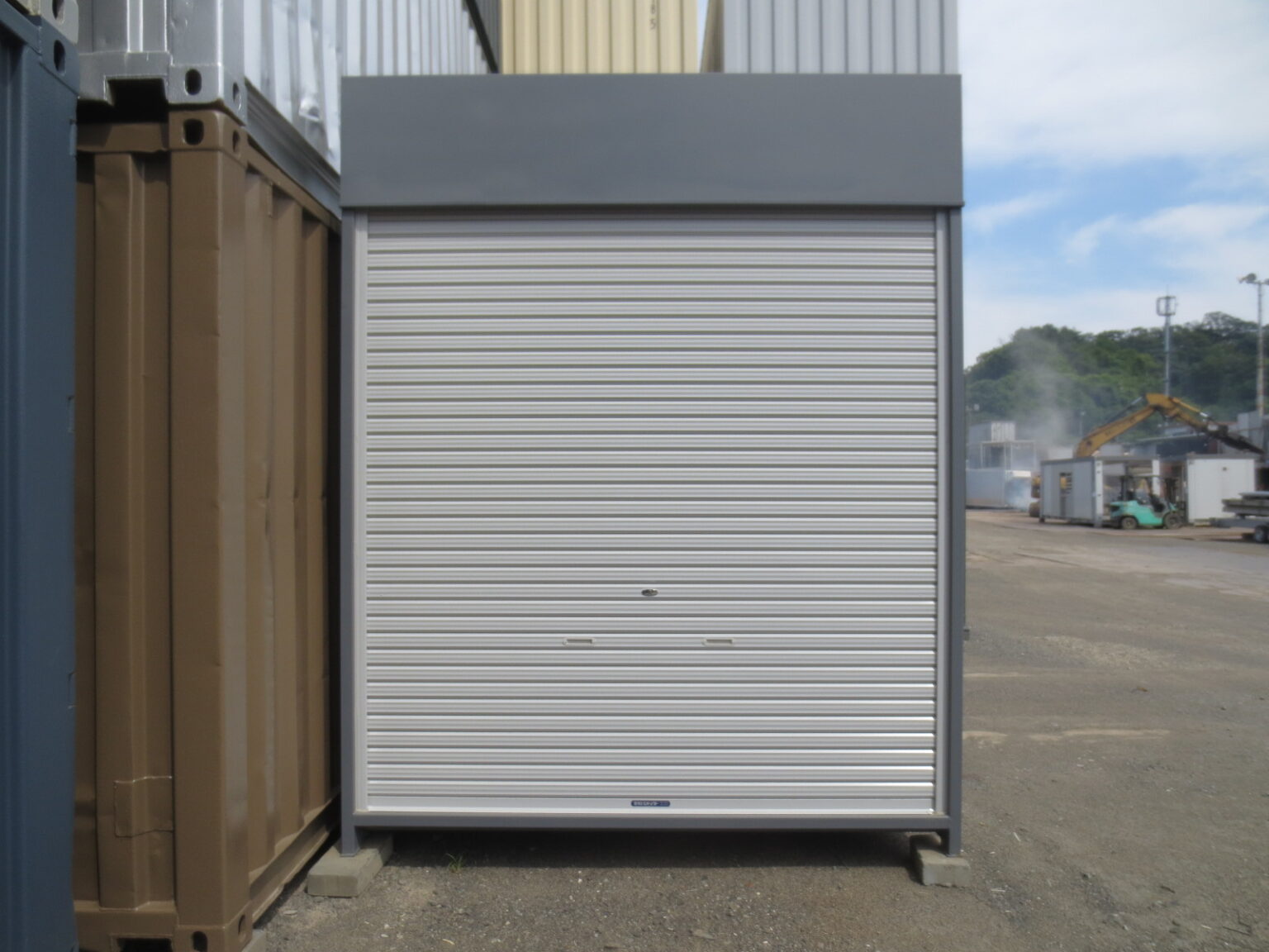 40Fカット物シャッター付倉庫！20Fサイズ（6m）で入口に新規シャッターが付いてこの価格！